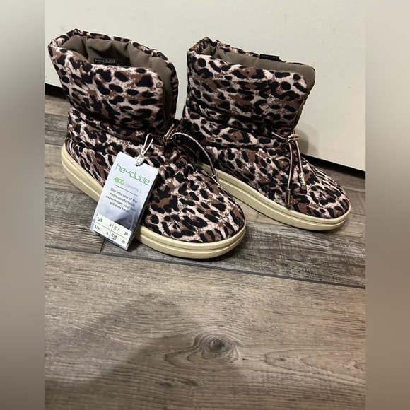 Hey Dude | Shoes | Hey Dude Womens Margot Eco Leopard Boots Size 5 ...
